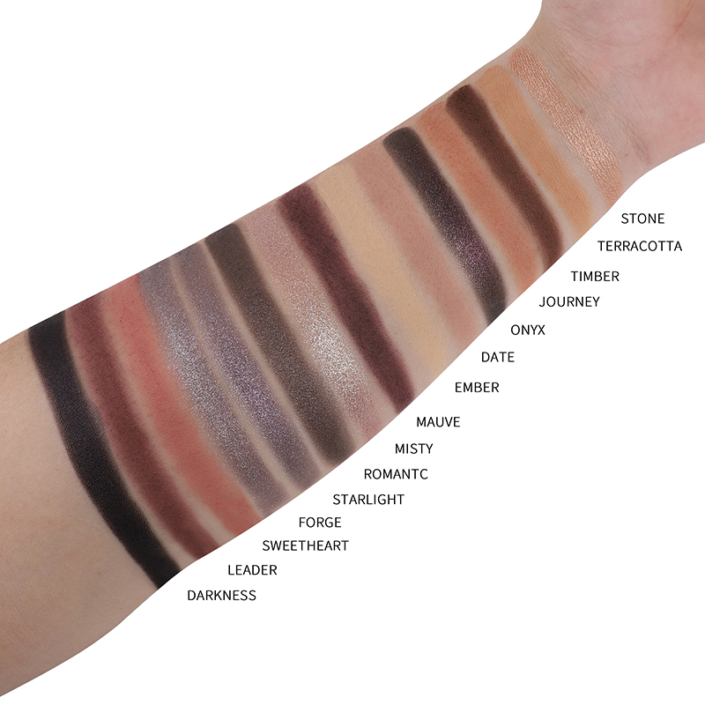 EXTENDED15 Color Eyeshadow Palette | Imagic Cosmetics